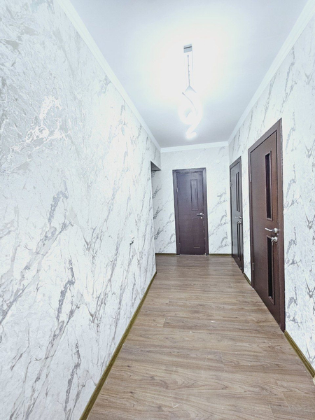 Sergeli 9xududda 2/5/7 kvartira sotiladi toza remontda 56m²