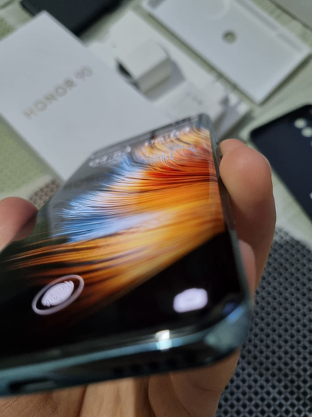 Honor 90 5G 8/256GB sirochni sotiladi