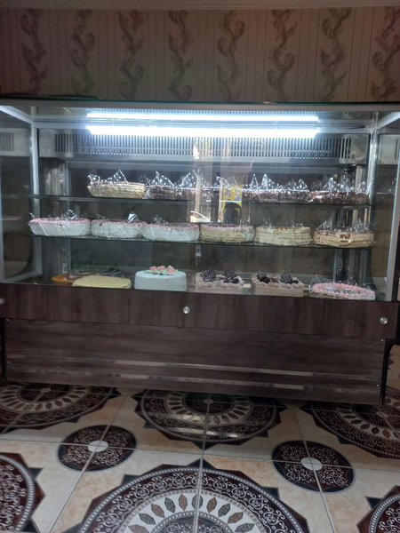 Oynali muzlatgich bor