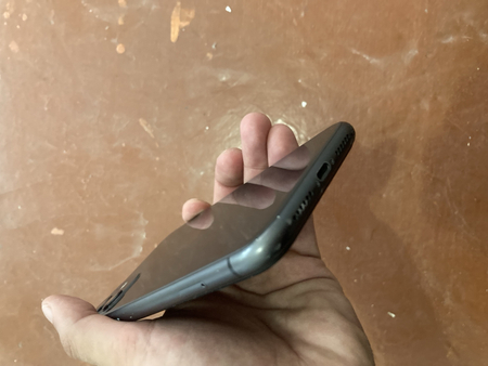 iPhone 11 sotladi 64GB