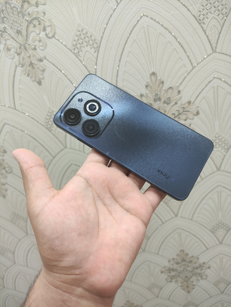 Infinix Smart 8 Ideal holatda 4/64gb