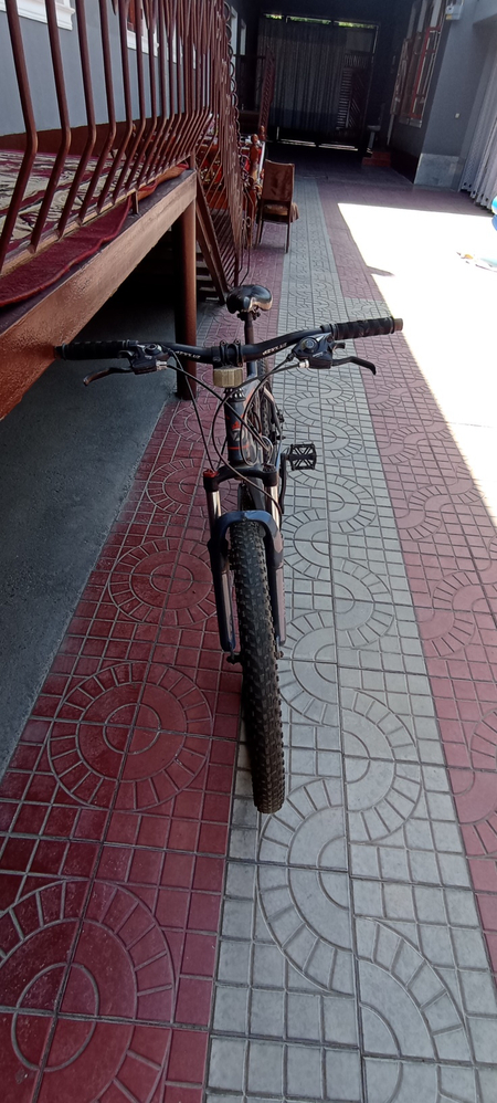 Velosiped sotiladi srocna holati yaxshi