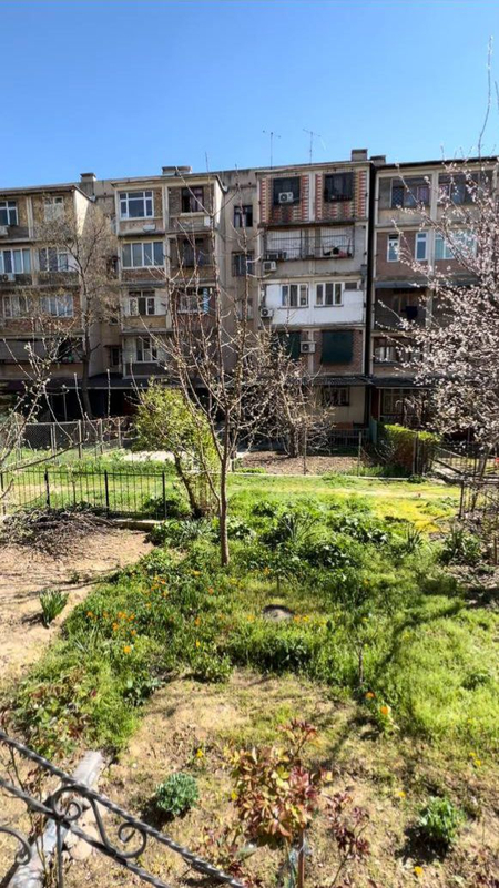 Продаётся 2-х комнатная 1-этаж 2/1/5 Улучшенка Юнусабад-19 Сайрам Лулу