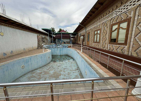 Продается дом в Мирзо Улугбекском районе (Центр Луначарский)