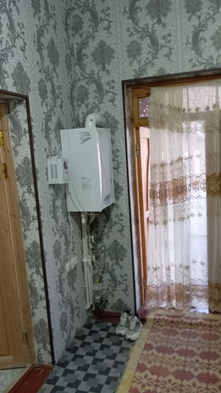 Farxod savxozda 6 sutik hovli shinam fayzli uy sotilmoqda