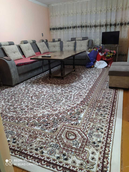 Срочно продам 3 комнатную квартиру в центре