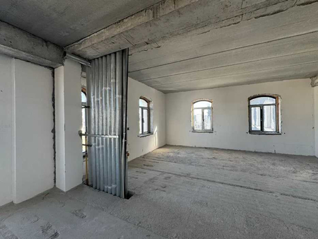 Срочно продаётся 3/10/10/м2 квартира в ЖК КАЗАХСТАН
