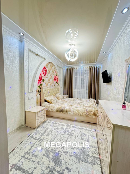 * Чиланзар 1 квартира 2/1/4 ЕВРО. Продается