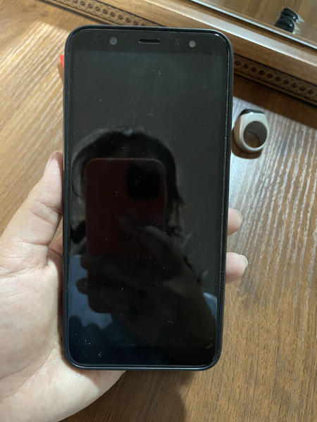 Galaxy A6 телефон