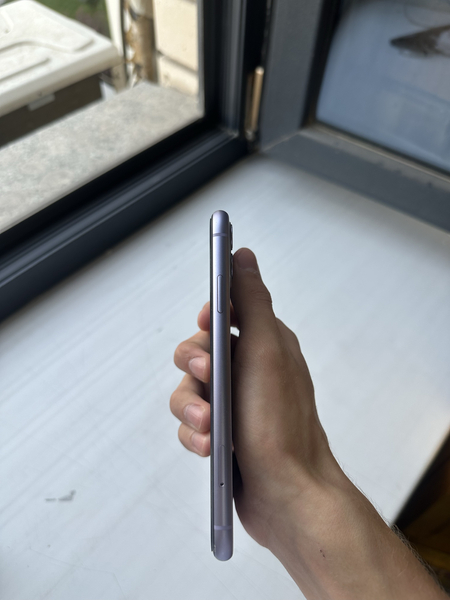 Iphone 11 holati zor usta kormagan karobkasi bor