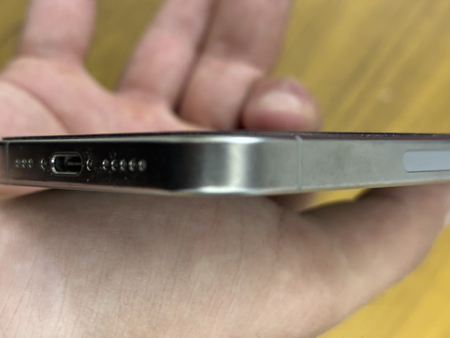 Iphone 15 pro natural titan