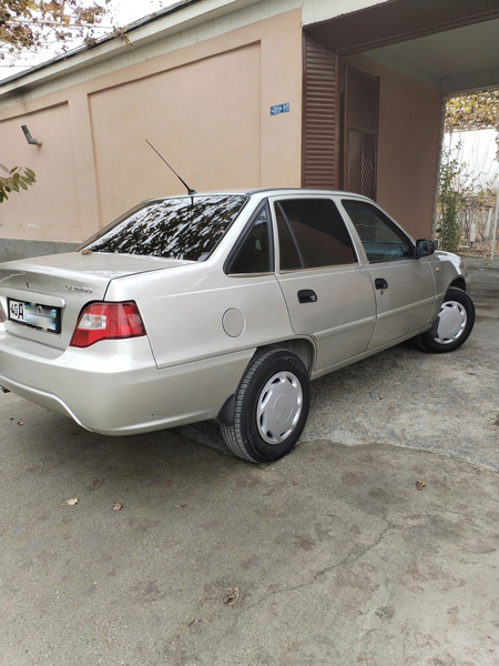Nexia 2 Luks kondisoner gibrit mator 2009 yil.
