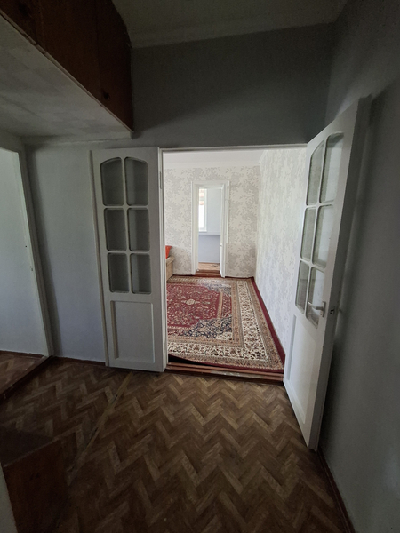 Fargona shaharda 2 xona qilingan uy sotiladi. 19300$
