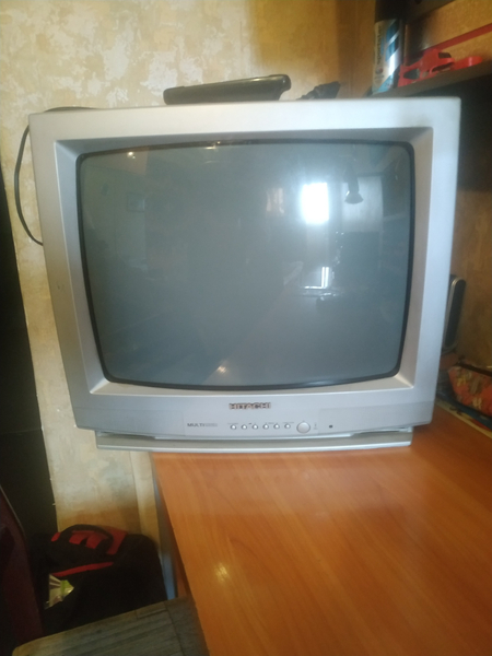 Продаётся телевизор HITACHI, в рабочем состоянии.
