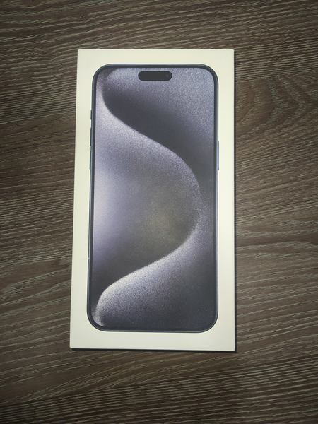 iPhone 15 Pro Max (256 GB) blue titanium