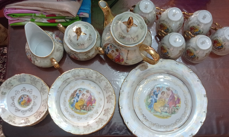 Chinni buyumlar. Zor sastayaniya. Narxi kelishiladi.