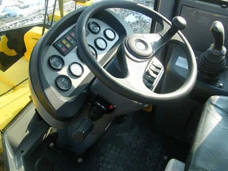 Продаем фронтальный погрузчик XCMG ZL50GN