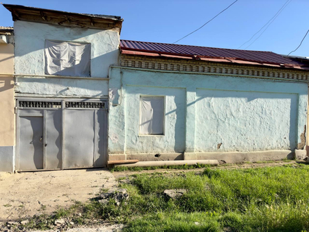 Assalomalekum parvozda yer sotiladi