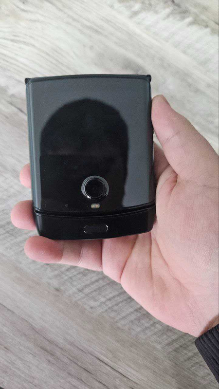 Motorola razr 2019 sotiladi