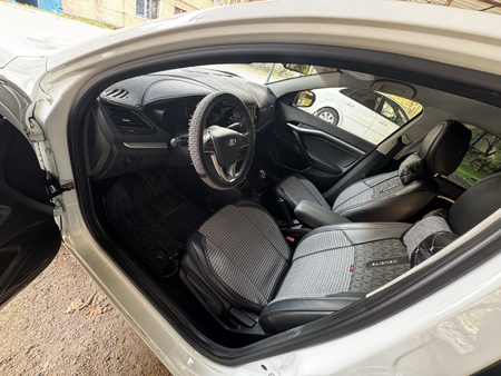 Продается Lada Vesta 1.6