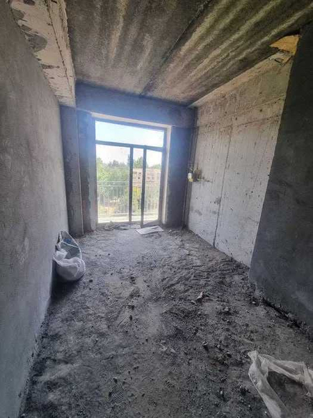 Palazzo, 2/4/7, 40м2 коробка, : улица Ахмад Югнаки ттз базар !!