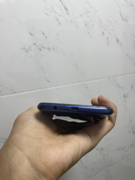 Samsung A10 32gb срочни сотилади