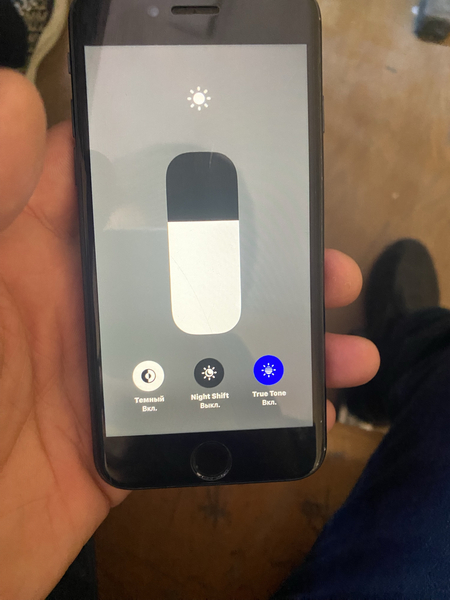 iphone se 80% yomkst radnoy aliwgan joyi yoq  karobkasi yoq