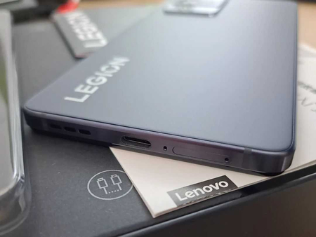Lenovo Legion Y70
