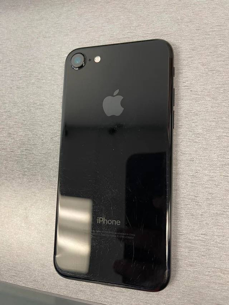 Apple iPhone 7 128GB Jet Black (чёрный оникс)