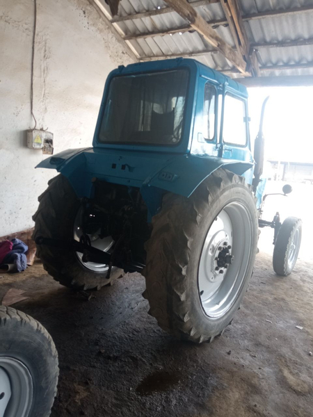 Traktor Belarus .