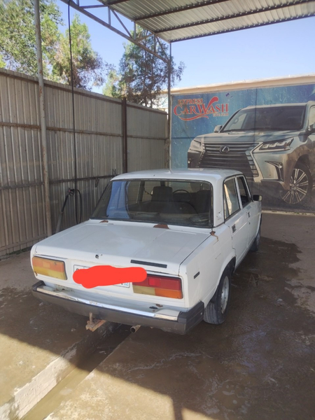 Jiguli 2105 sotiladi