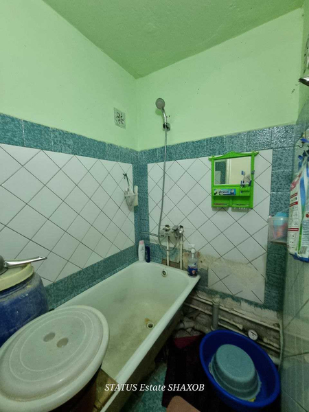 Срочно продаётся 2х комнатная квартира на 1 этаже по отл. цене