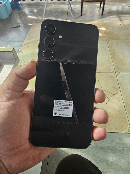 Galaxy a55 sotiladi 128/8