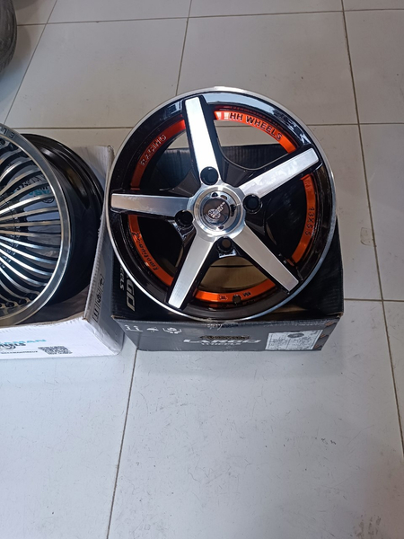 Vossen r13 yangi Diska+Balon