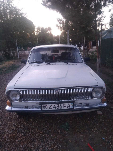 Volga oʼn besh milyon deyapmiz matori yaxshi moshina Kogon shaxarda