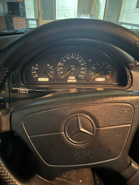 Срочна продается! Mersedec Benz W210