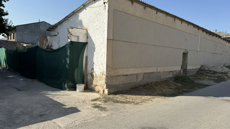 Yer sotiladi Toshkent shaxar chilonzor tuman Erkin maxallasi 2.6 sotik