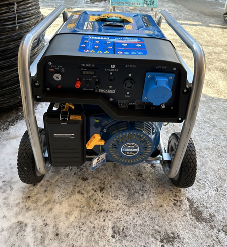 Генератор движок 9 кв  Generator 
generator dvijok 9 kv
Benzin
Obmotka