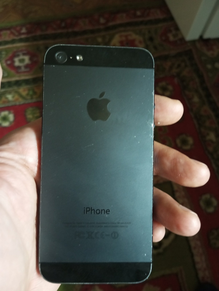 iPhone 5G продается