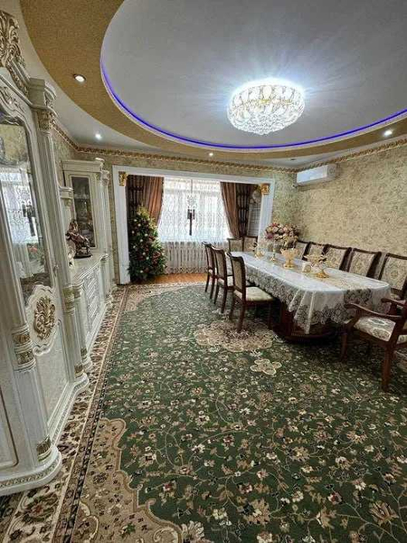 На Караташе продается 3х комнатная квартира на 5м этаже,9 этажки, 78м2