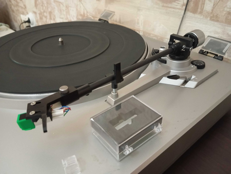 Продам проигрыватель винил дисков AKAI model AP-B110.
