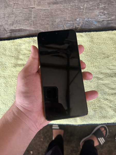 poco x4 pro 8.256g holati ideal karopka dak kamplekt bor