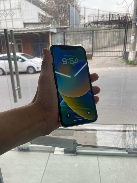 iPhone 11 white ideal