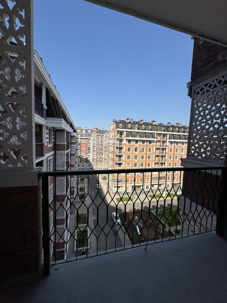 3 ком студия/8/8 Greenwich, Новостройка