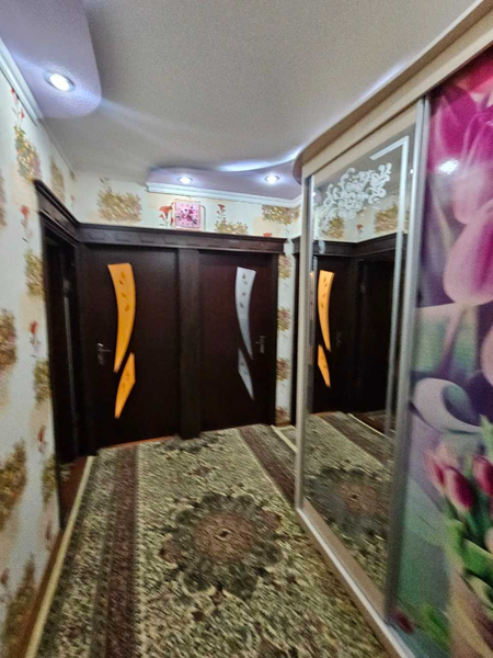 3 xonali 85m² 2-qavat sotiladi