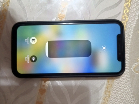 Iphone x holati yaxshi