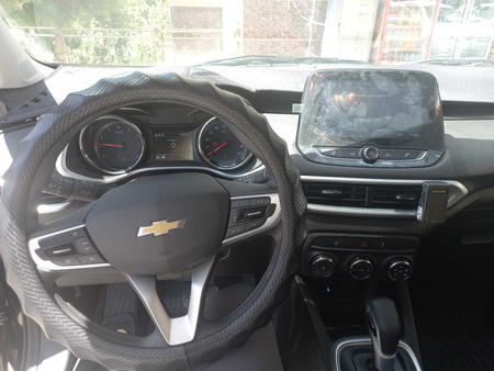 TRACKER 2 ltz sotiladi.