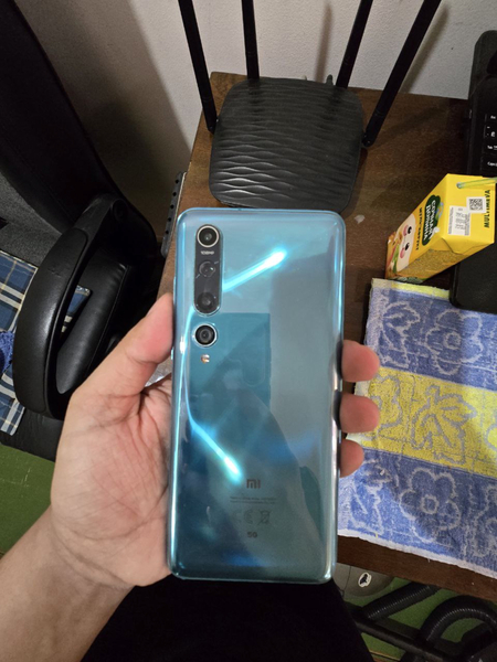 Xiaomi Mi 10 5G плюс наушники Redmi Buds