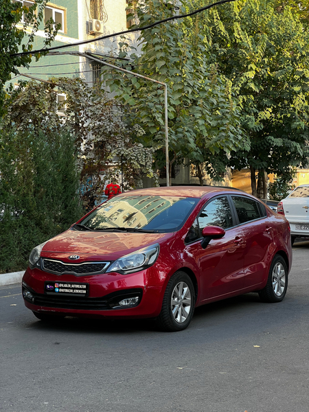 •Kia Rio 1.4 AT 2012•