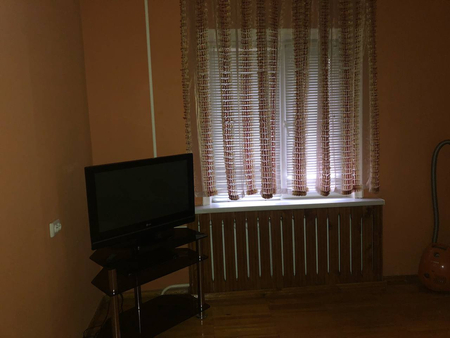 Юнусабад 19кв Аренда 4комн 3 этаж